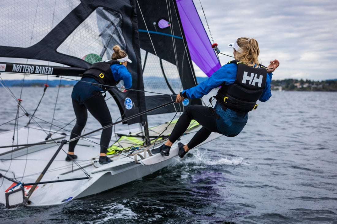 Mastering Cold-Weather Dinghy Racing – SendIt Sailing